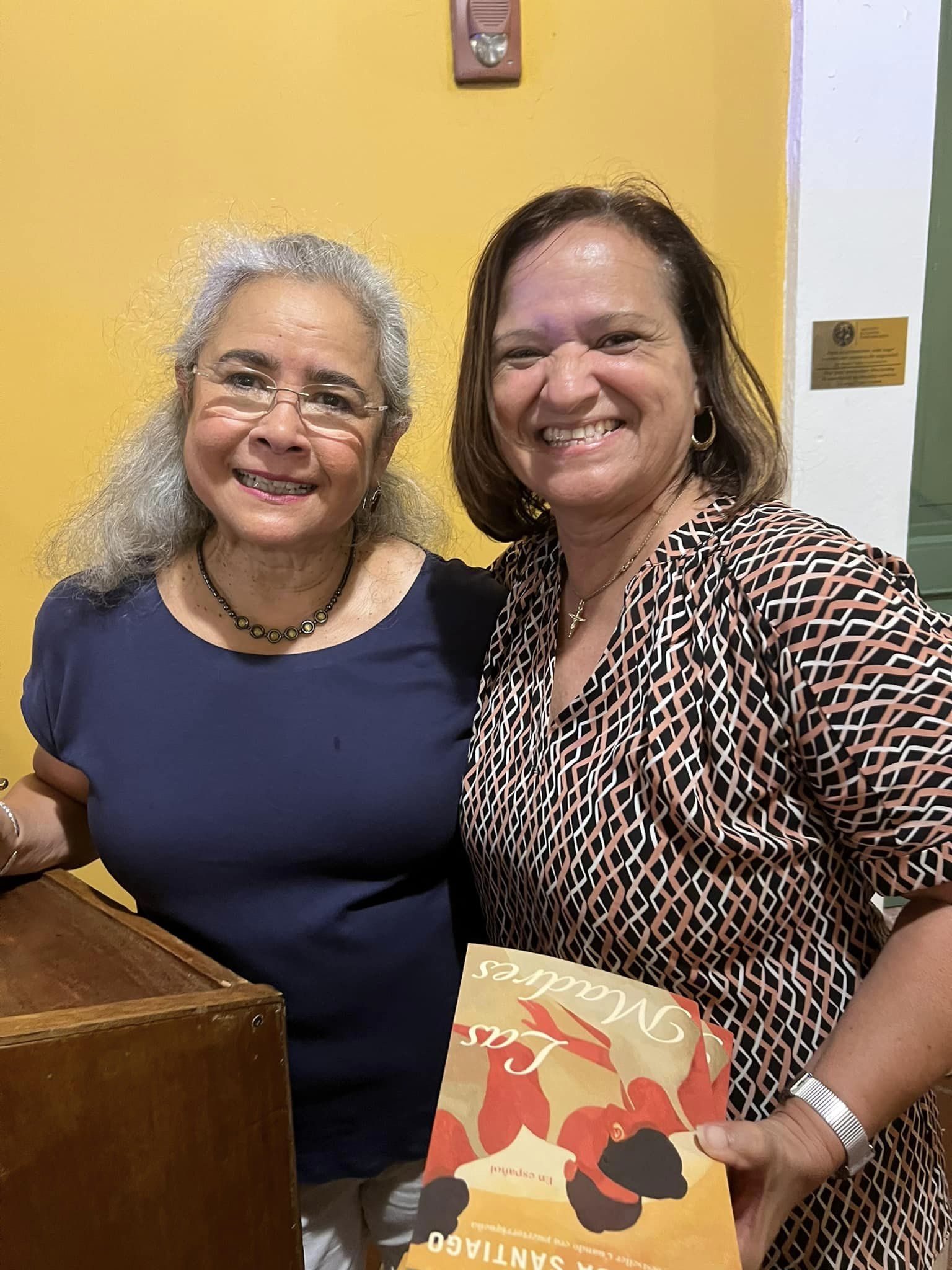 Presentación del libro «Las madres» de Esmeralda Santiago – Miguel ...